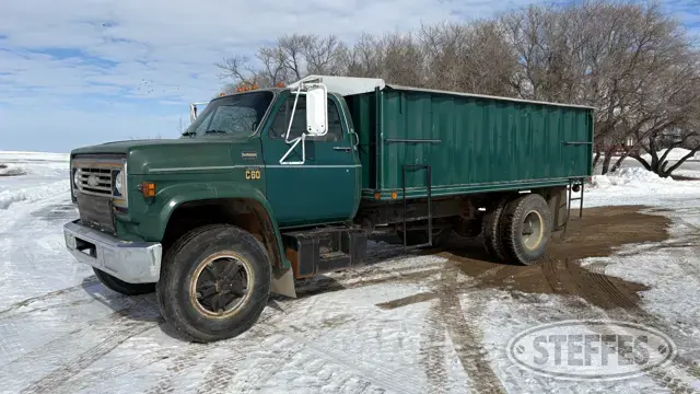 Steffes Group | 1976 Chevrolet C60
