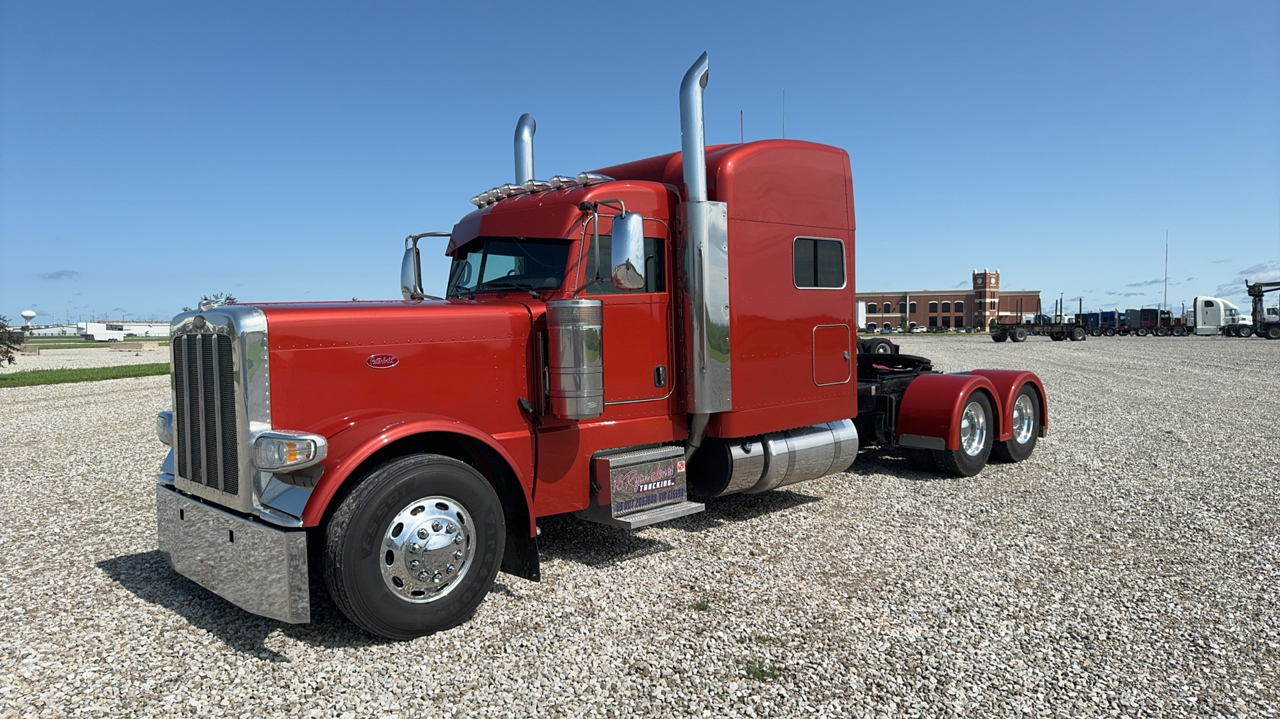 Steffes Group | Steffes Truck & Transportation Auction