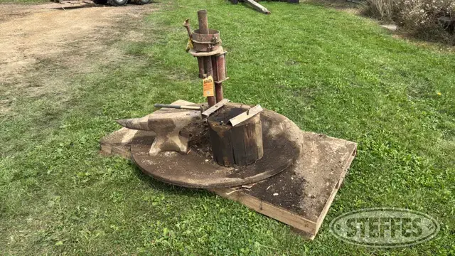 Steffes Group | Tire changer & anvil