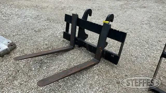 Steffes Group | CAT Pallet Forks