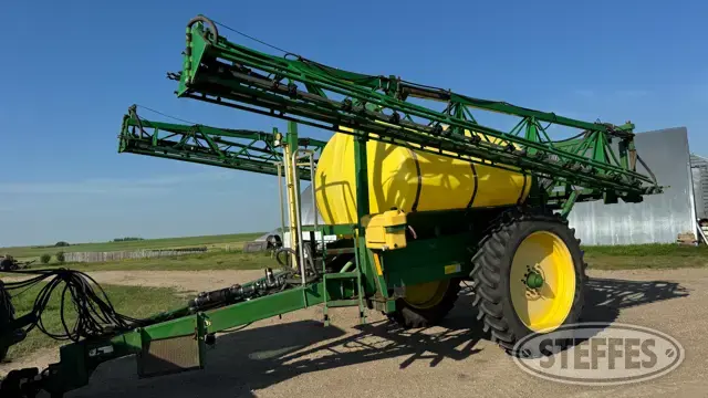 Steffes Group | 2001 Summers Super Sprayer