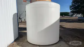 Steffes Group | 2,500 Gal. Poly Tank