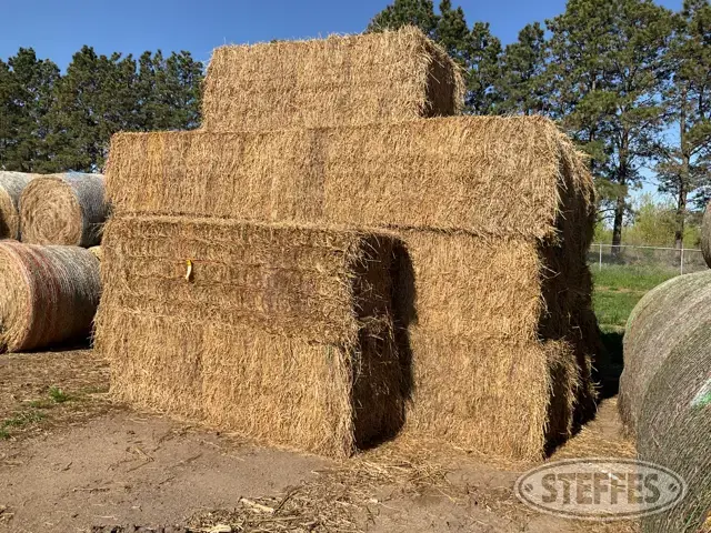 Steffes Group | (27 Bales) 3x3x8 square