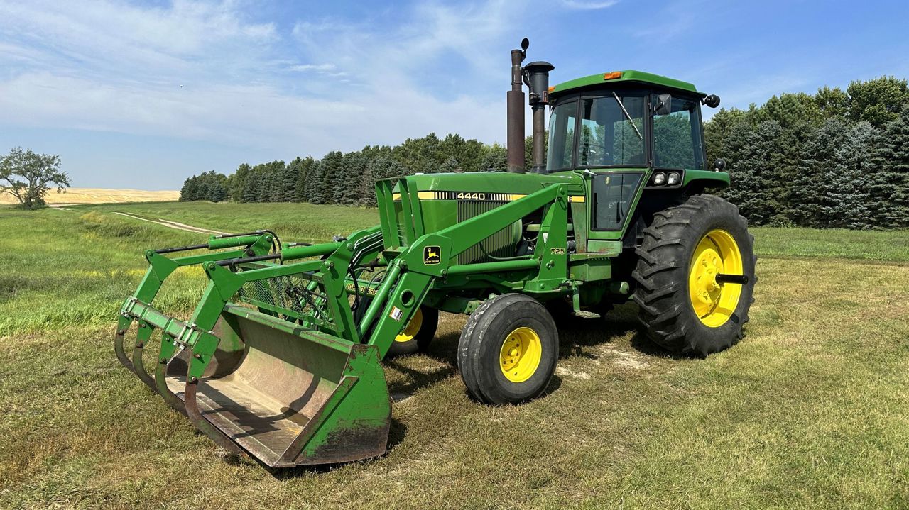 Steffes Group | 1980 John Deere 4440