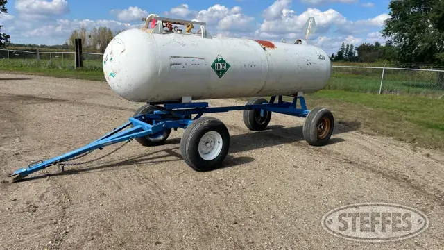 Steffes Group | 1,000 gal. NH3 tank