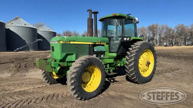 Steffes Group | 1990 John Deere 4955