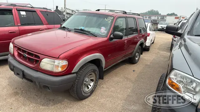 Steffes Group | 2001 Ford Explorer XLS
