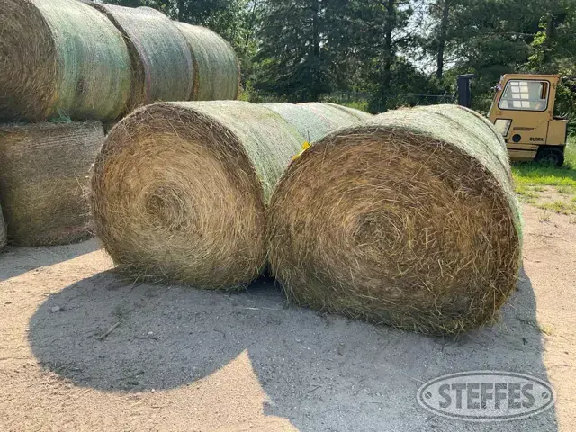 Steffes Group | (8 Bales) 4x5 round