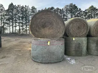 Steffes Group | (8 Bales) 4x6 round