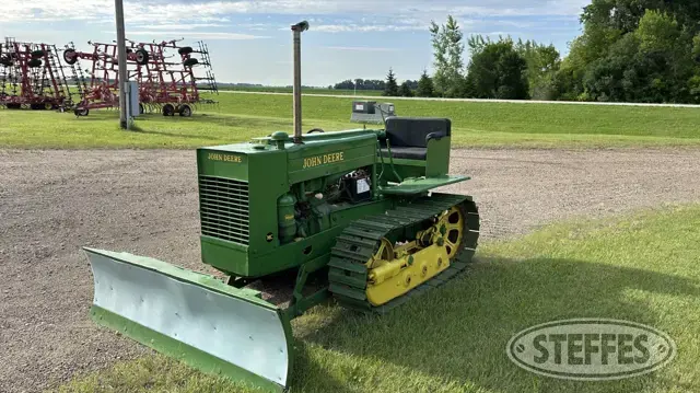 Steffes Group | 1951 John Deere MC Crawler