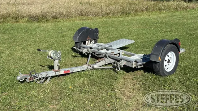 Steffes Group | 2004 Deth single axle vehicle dolly trailer