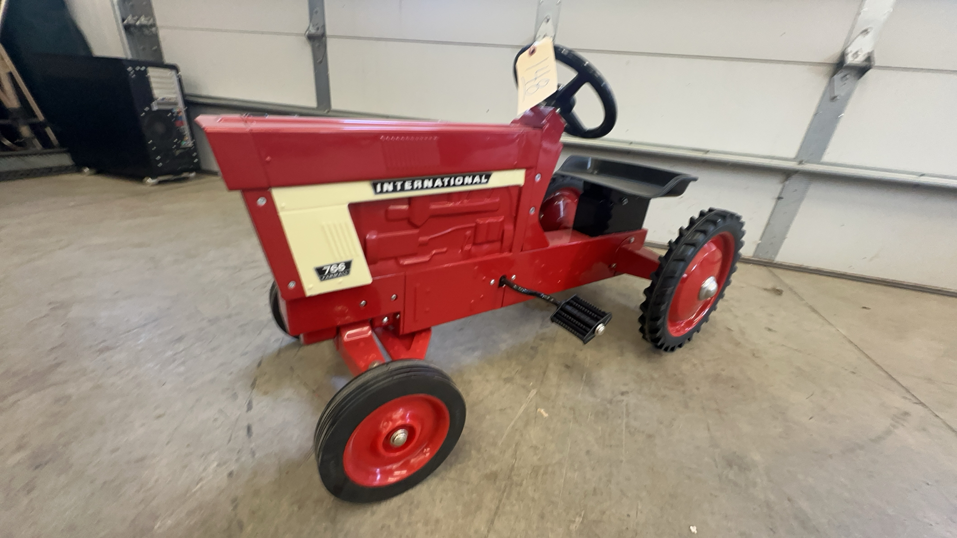 Steffes Group | International 766