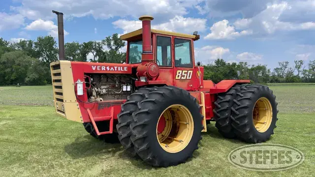 Steffes Group | 1976 Versatile 850 Series II