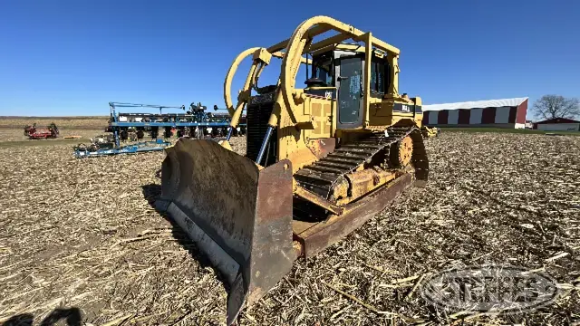 Steffes Group | 2004 CAT D6R XW Series II