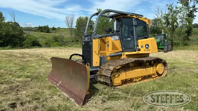 Steffes Group | 2014 John Deere 750K LGP