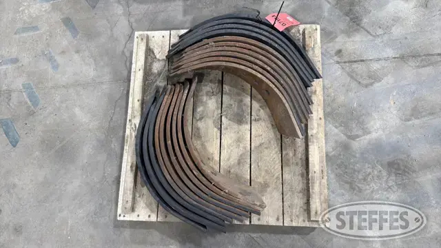 Steffes Group | (19) Twist chisel plow points