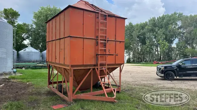 Steffes Group | Portable hopper bin