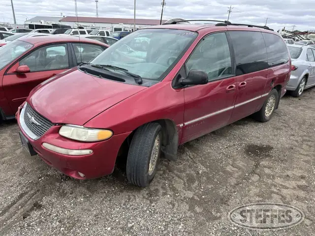 Steffes Group | 1998 Chrysler Town & Country LXi
