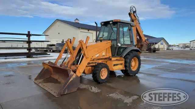 Steffes Group | 2000 Case 580L