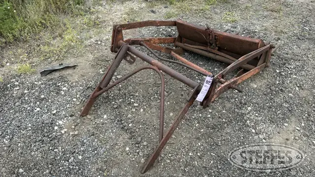 Steffes Group | Ford trip bucket loader