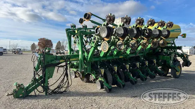 Steffes Group | 2005 John Deere 1790