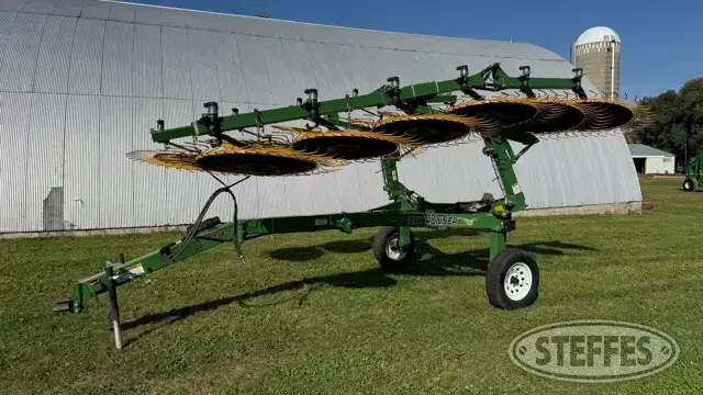 Steffes Group | 2022 Ogden Hay Runner RCR812