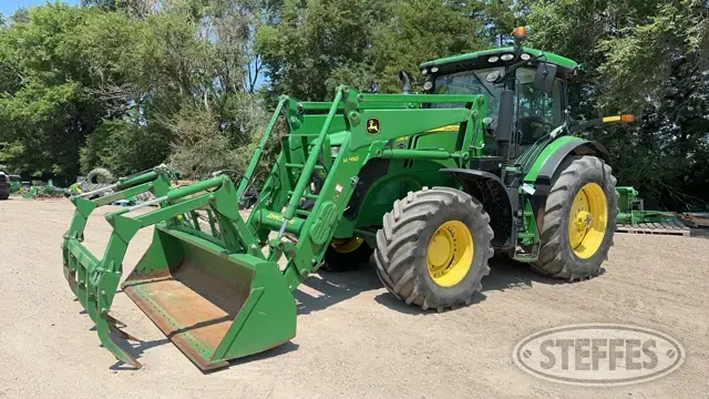 Steffes Group | 2016 John Deere 7210R