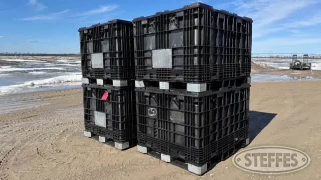 Steffes Group | (4) Seed totes