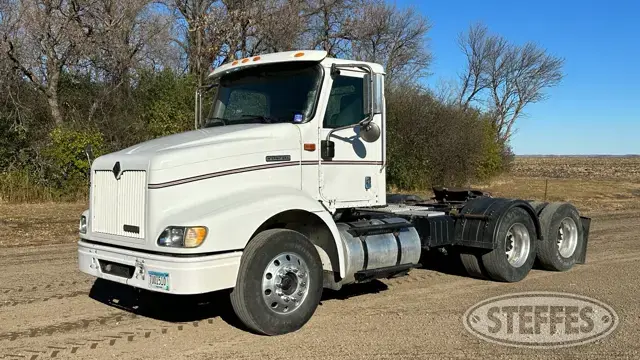 Steffes Group | 2001 International 9100