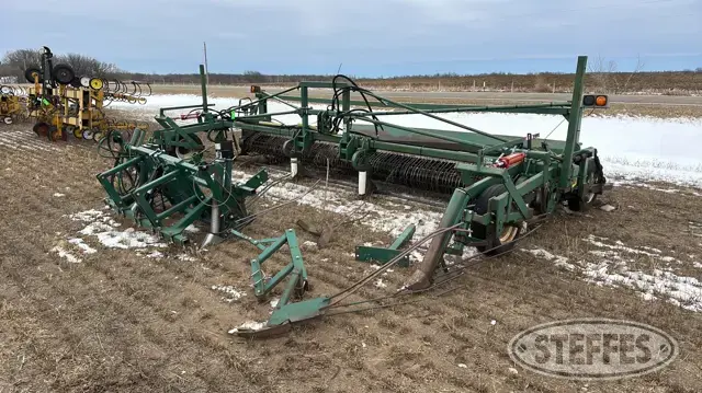 Steffes Group | 2002 Pickett One Step 8030-2-B-E