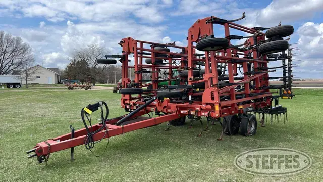 Steffes Group | 2003 Case IH Tiger-Mate II