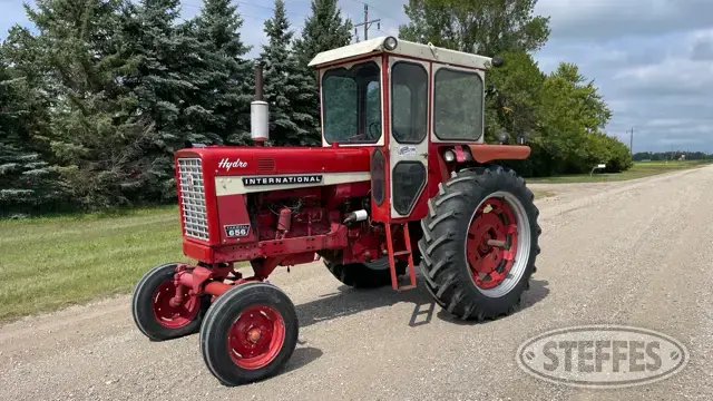 Steffes Group | Farmall 656 Hydro