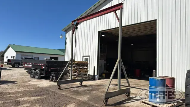 Steffes Group | A-Frame Hoist