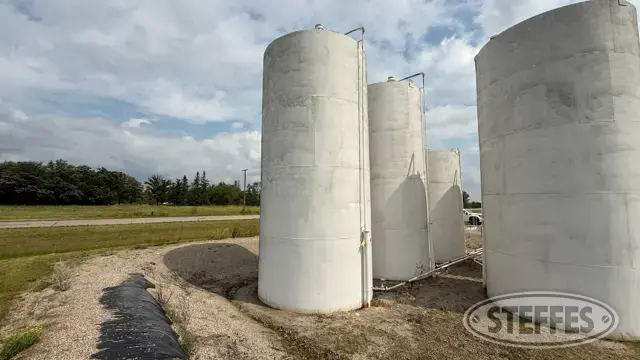 Steffes Group | Butler 17,000 gal. bulk fuel tank